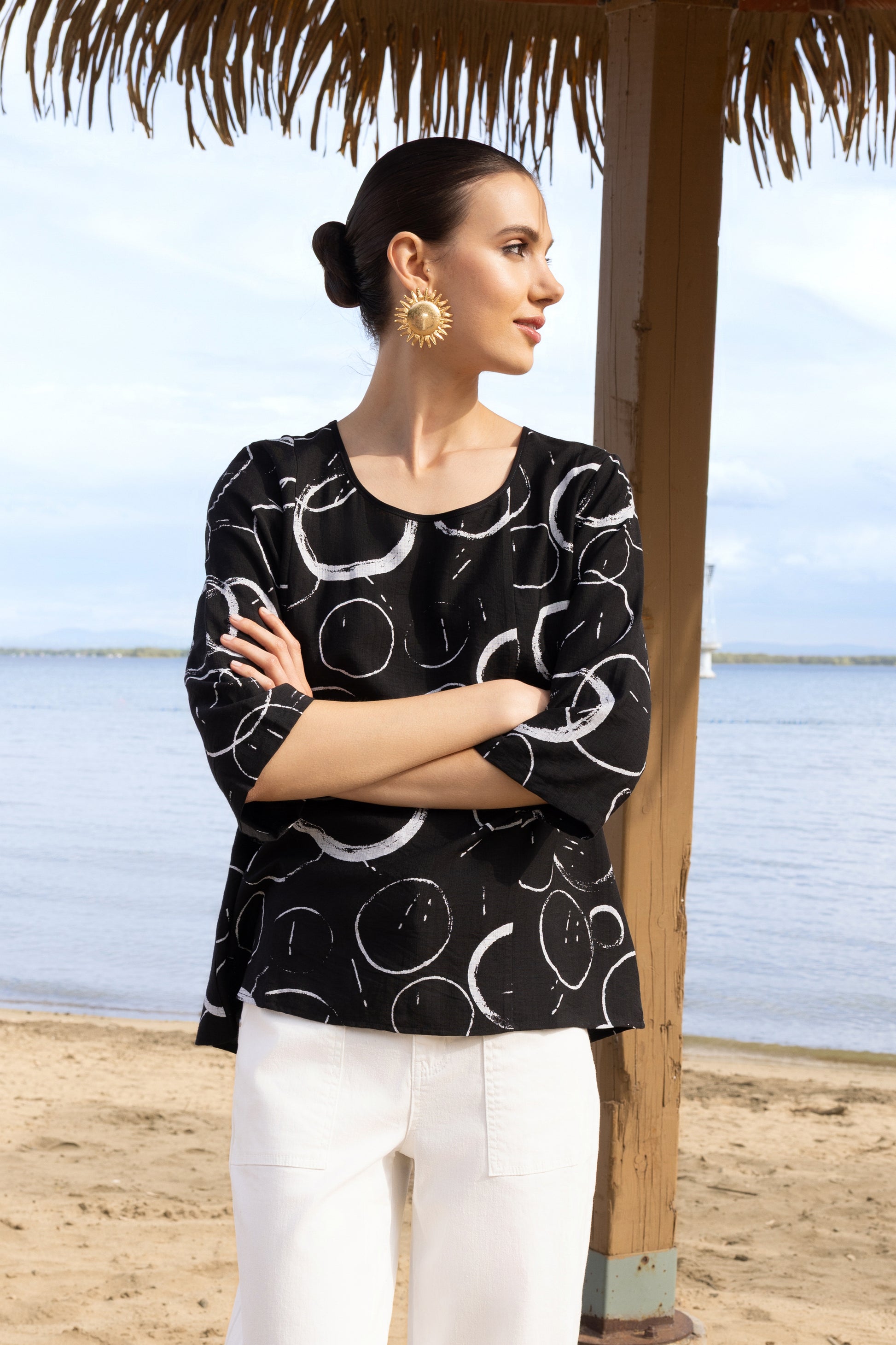 Alison Sheri Circle Print Top Black A47607 – Bentleys Banchory