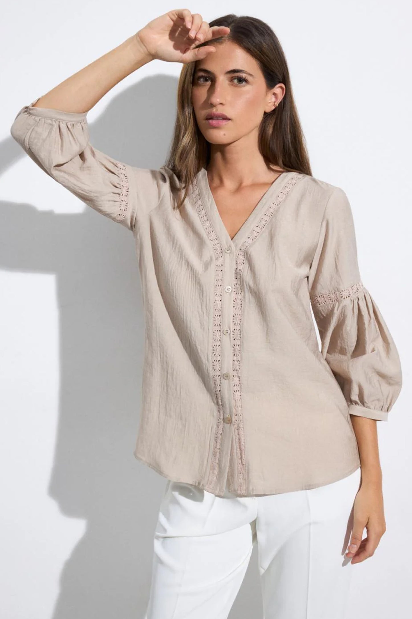 Tinta Helen Shirt Beige Helen – Bentleys Banchory